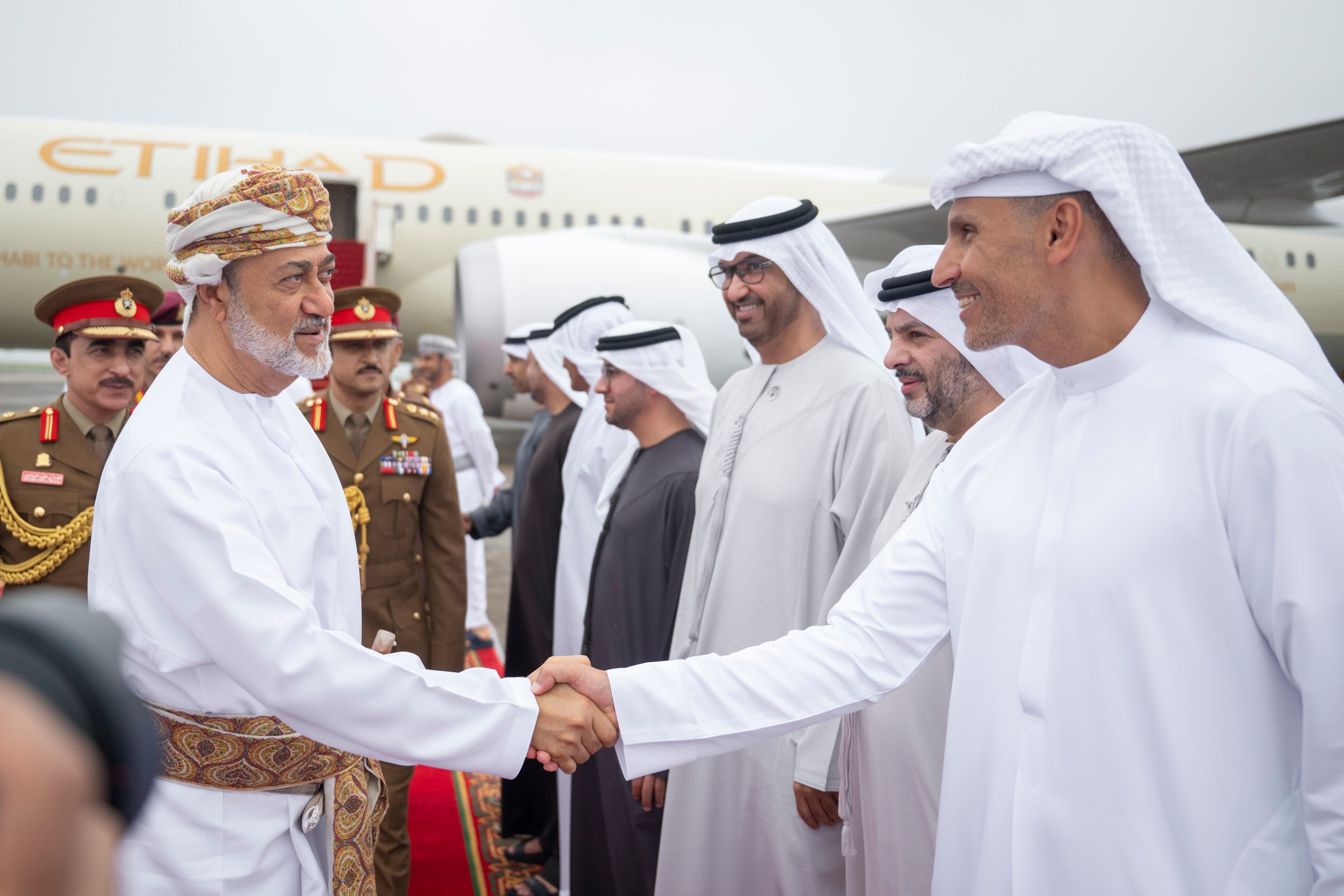 President Sheikh Mohamed meets Sultan of Oman in Salalah | The National