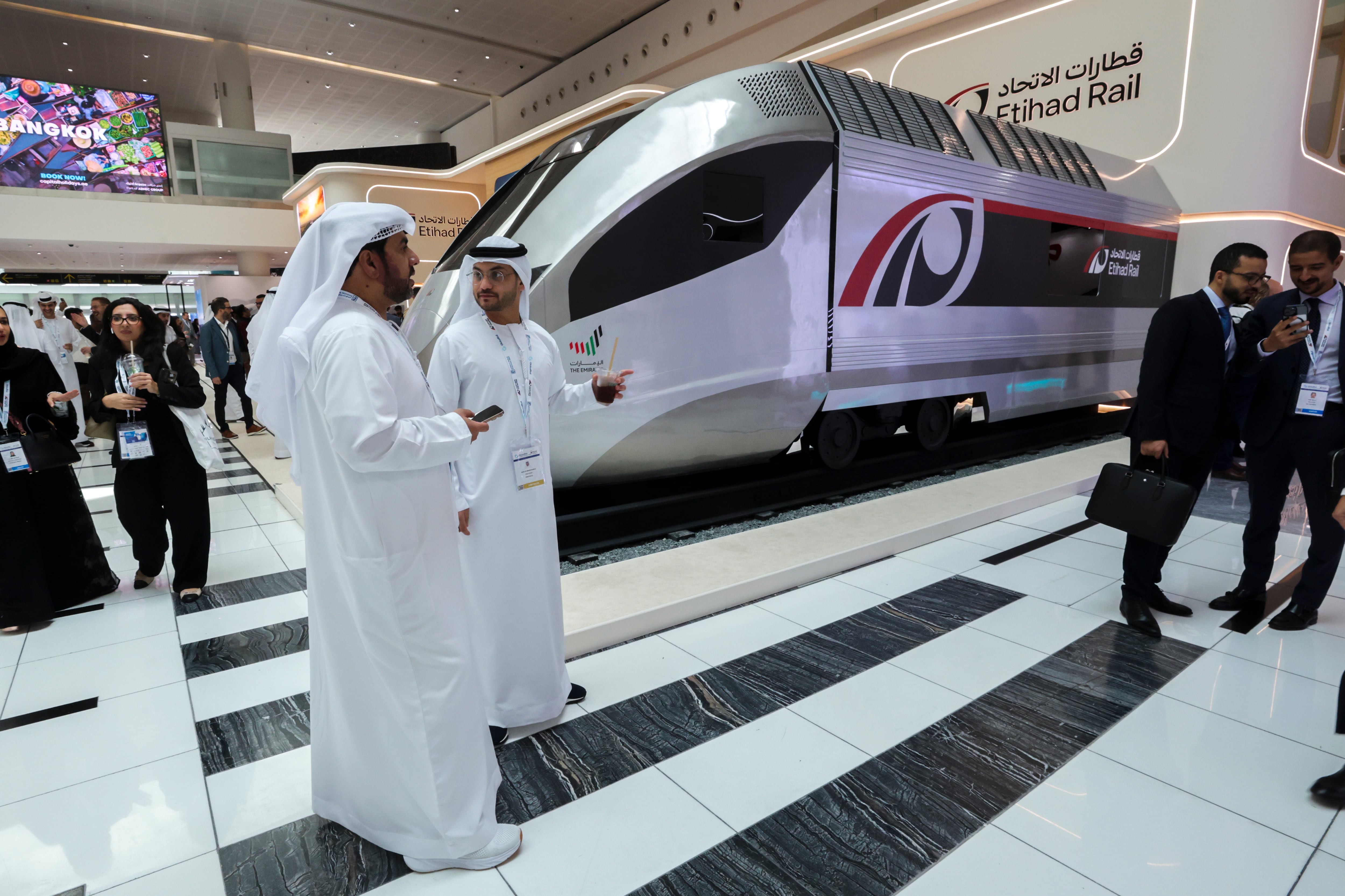 Etihad Rail signs deal with Dubai Metro operator to run passenger ...