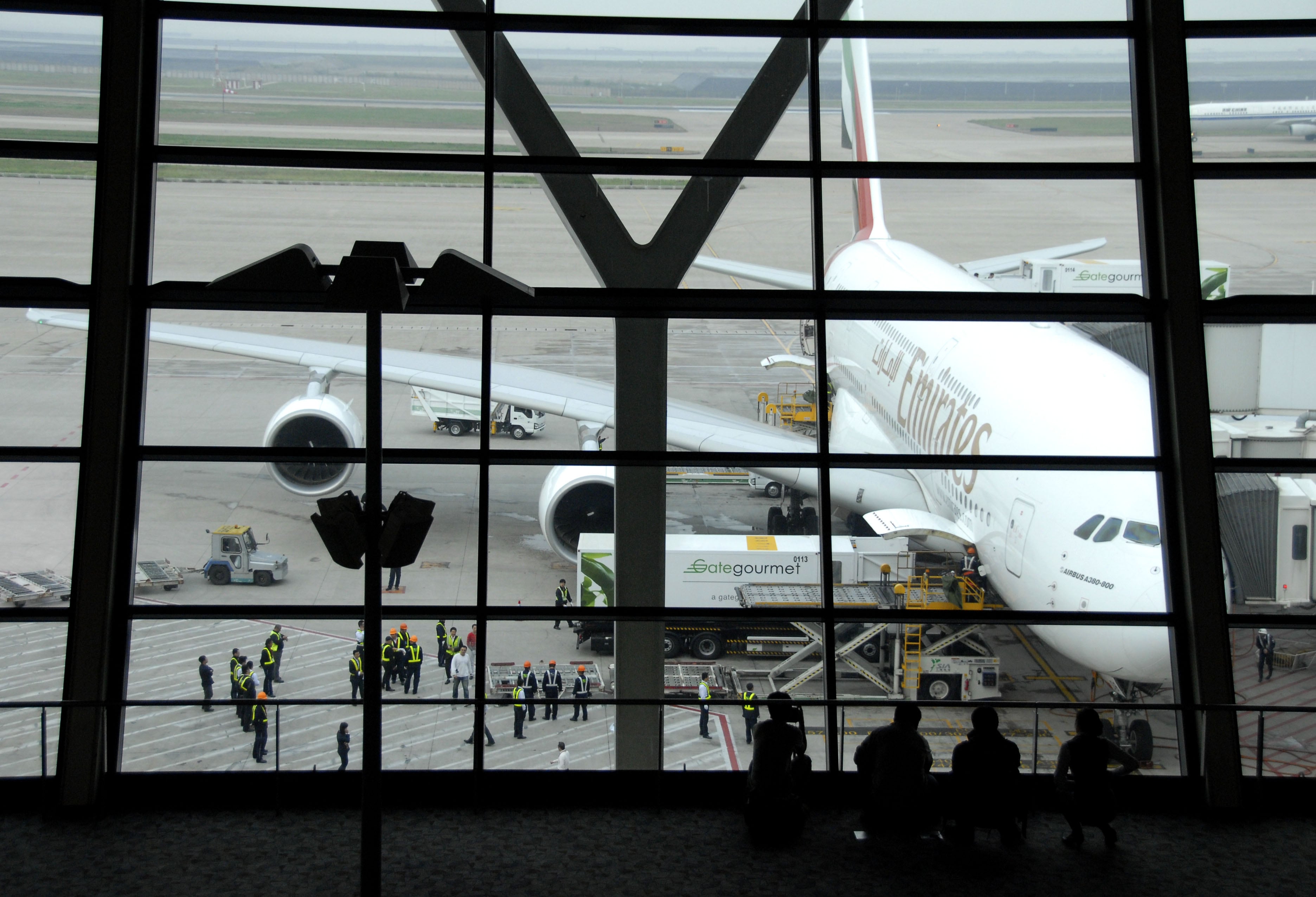 How Emirates took flight for the first time to begin 40 years of ...