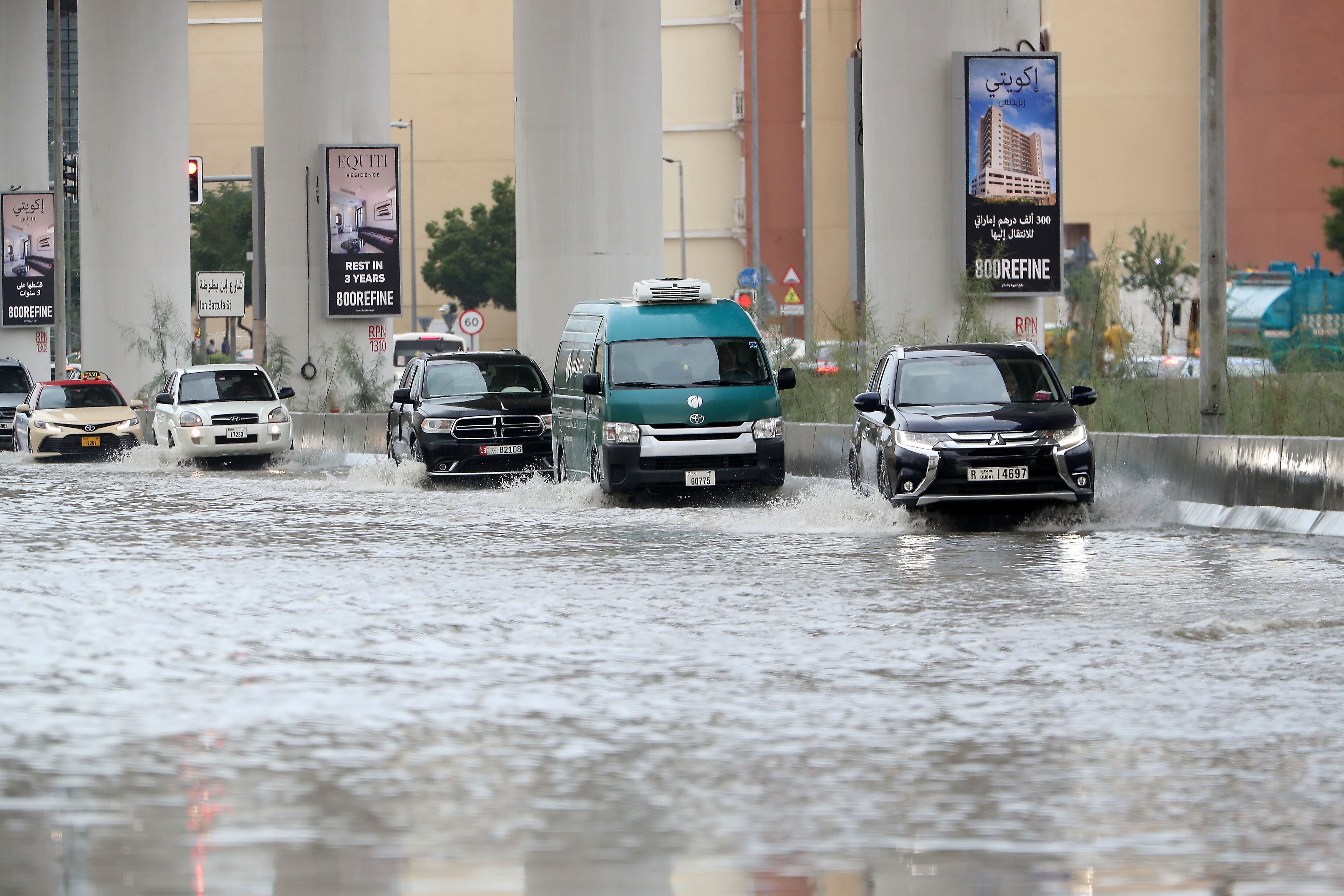 Abu Dhabi and Dubai braced for rain with daytime temperatures to drop ...