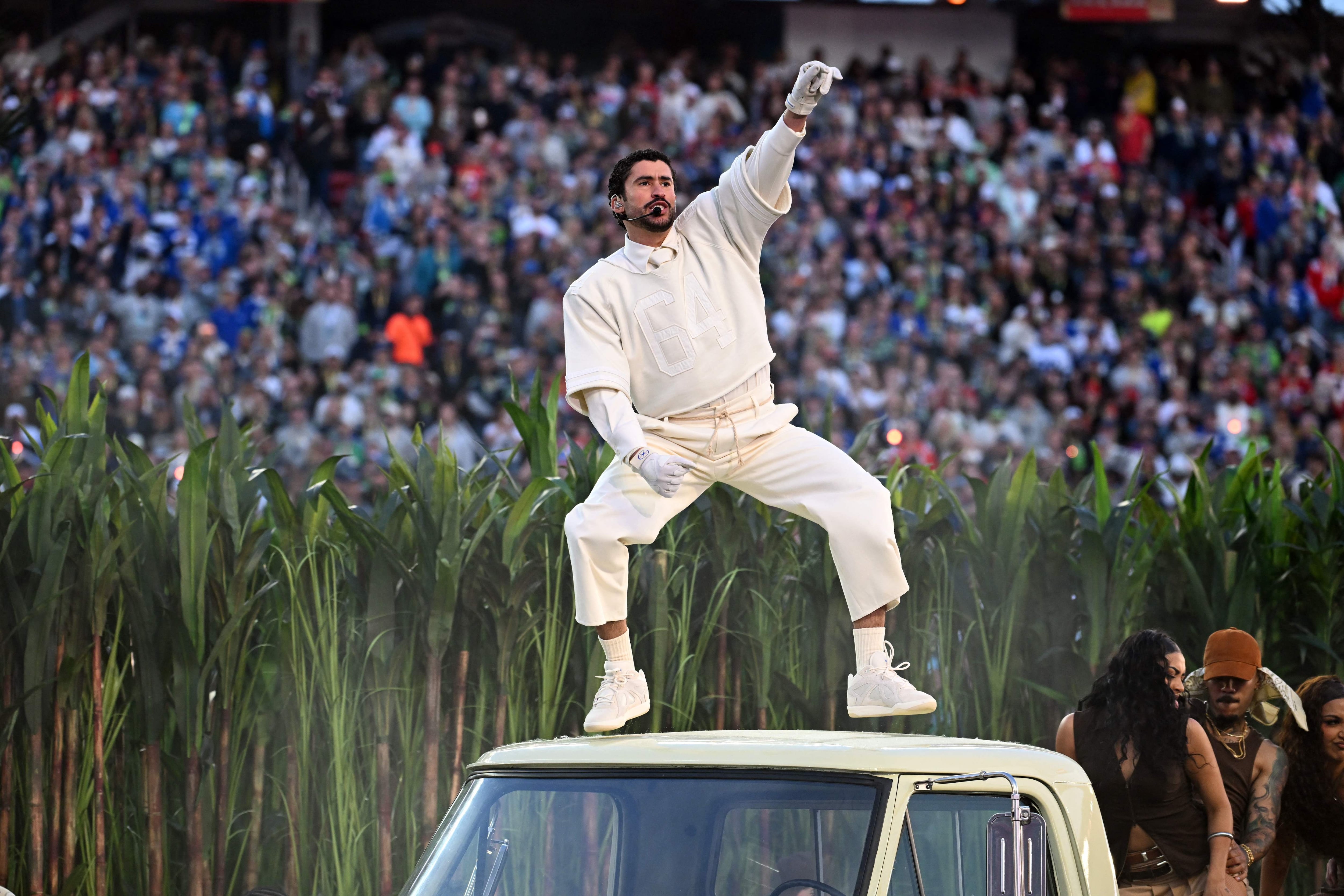 Review: Bad Bunny turns the Super Bowl into both party and protest ...