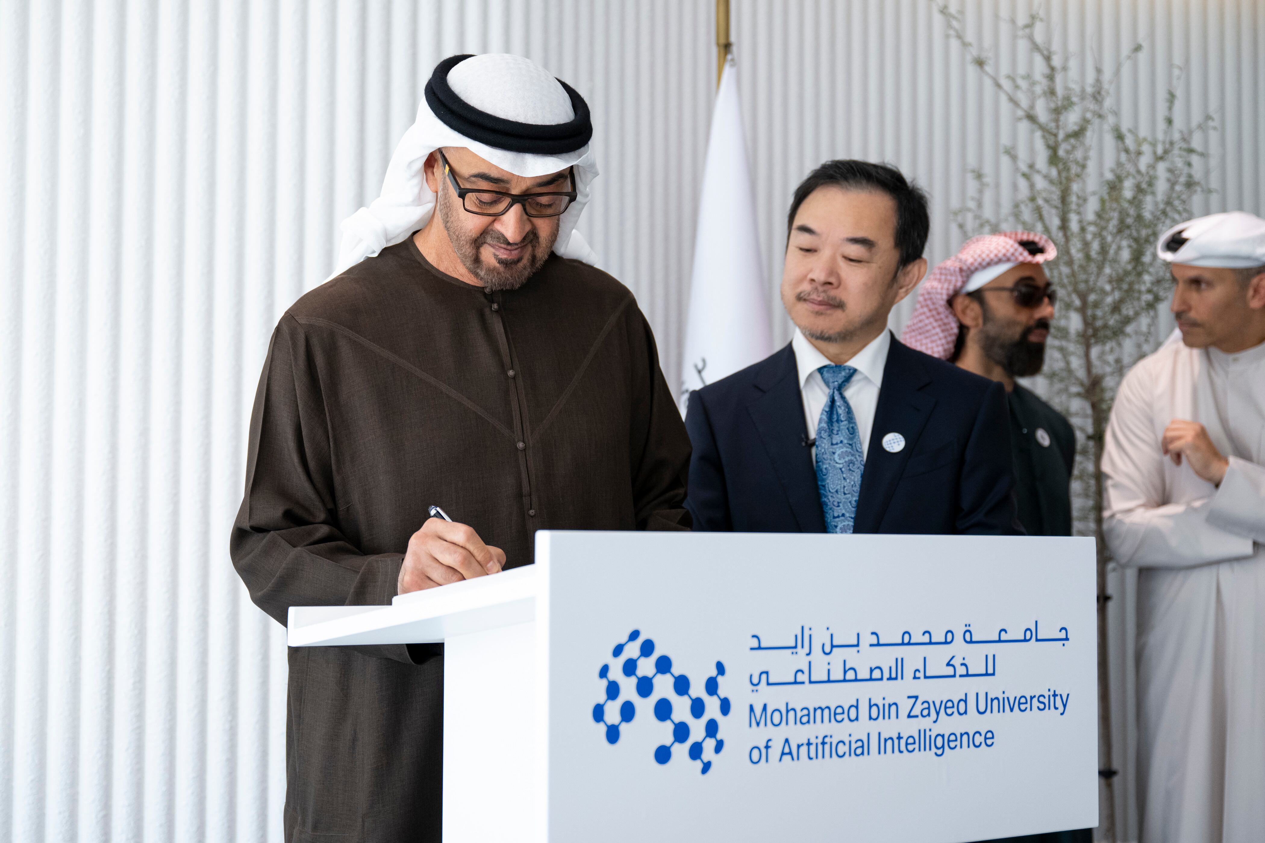Sheikh Mohamed visits Abu Dhabi’s AI university | The National