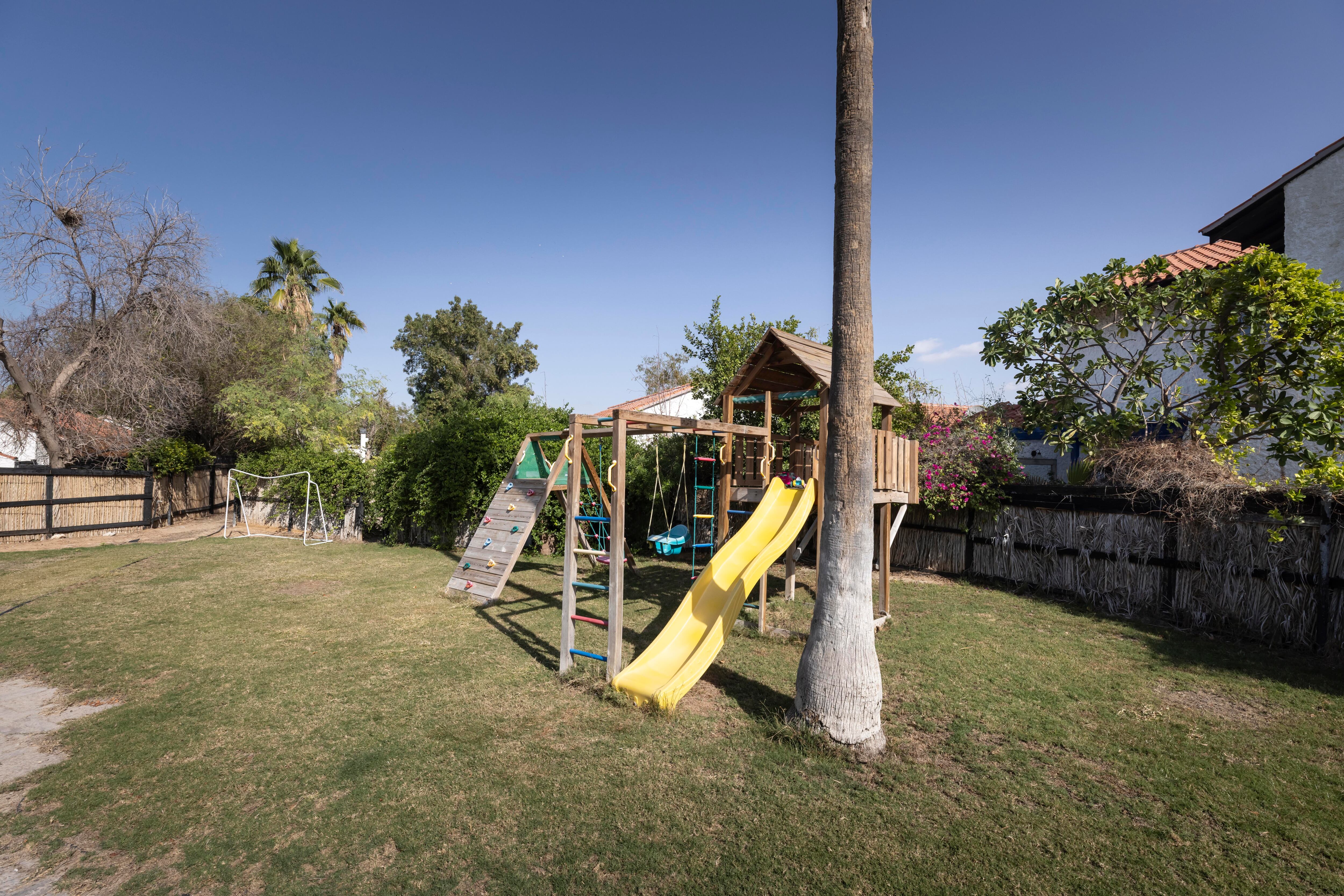 My Dubai Rent: Family bids emotional goodbye to three-bedroom villa ...