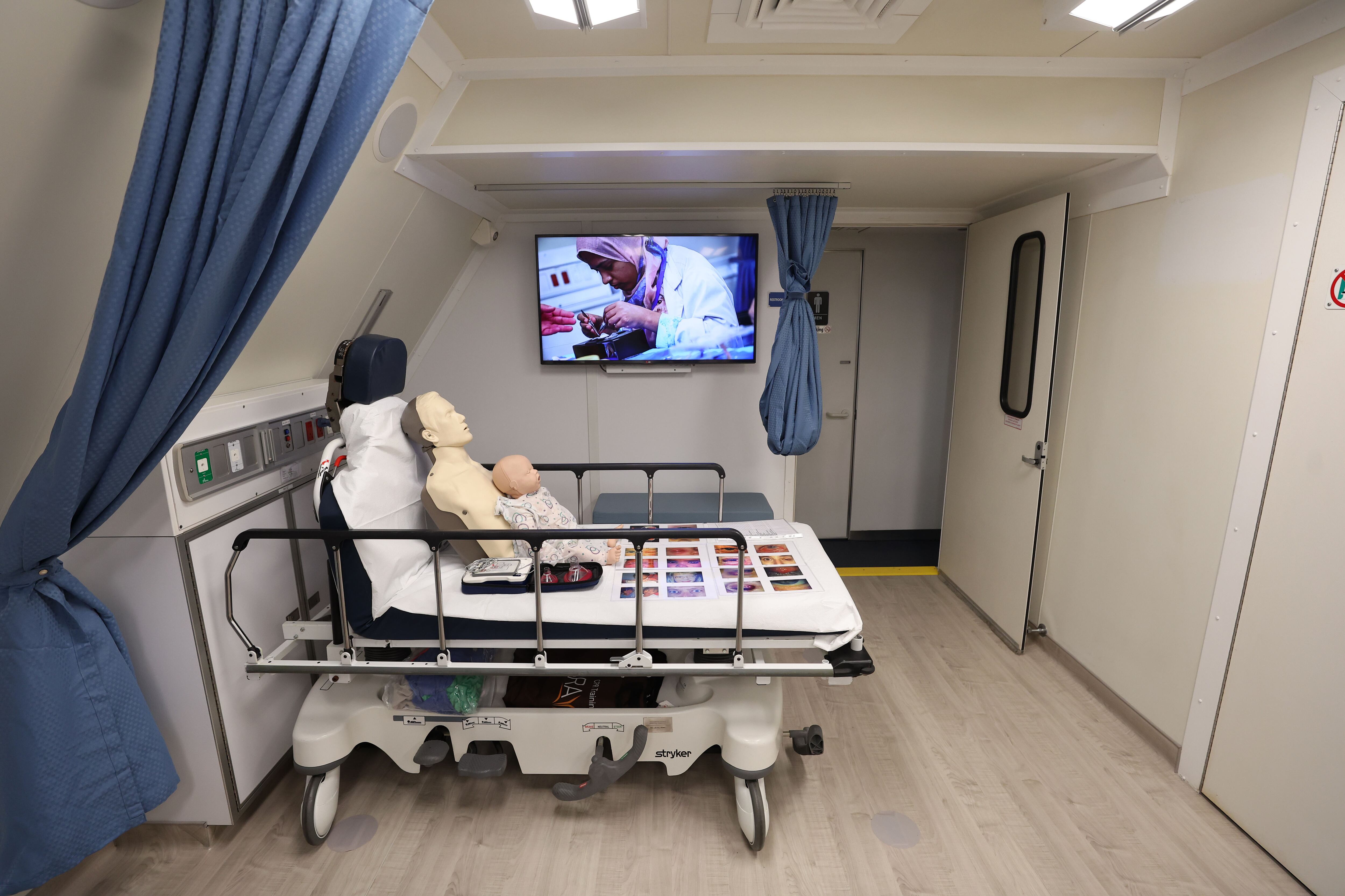 Aboard the world's only flying eye hospital - delivering sight-saving ...