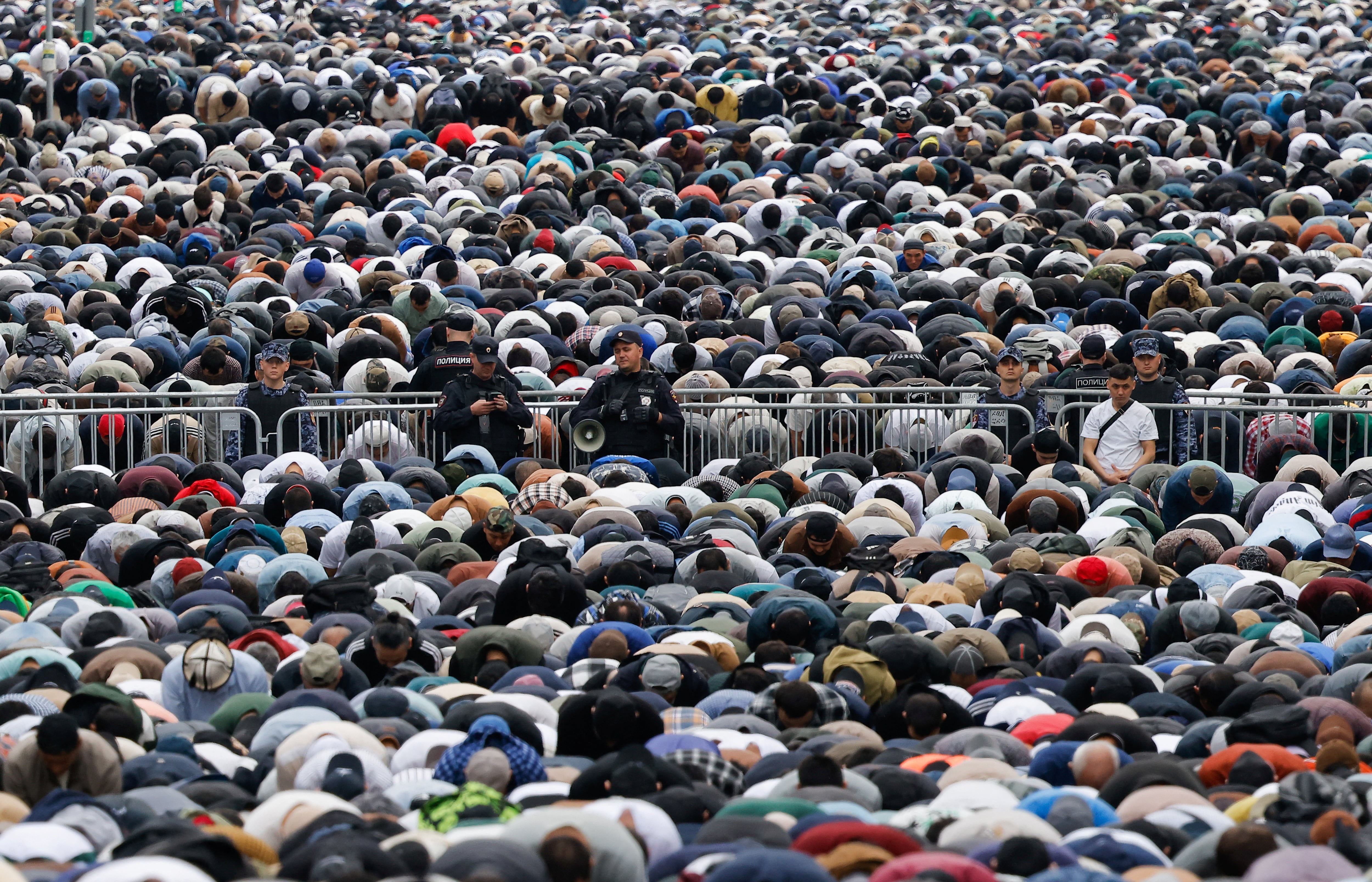 Best photos of June 6: From D-Day landings anniversary to Eid Al Adha ...