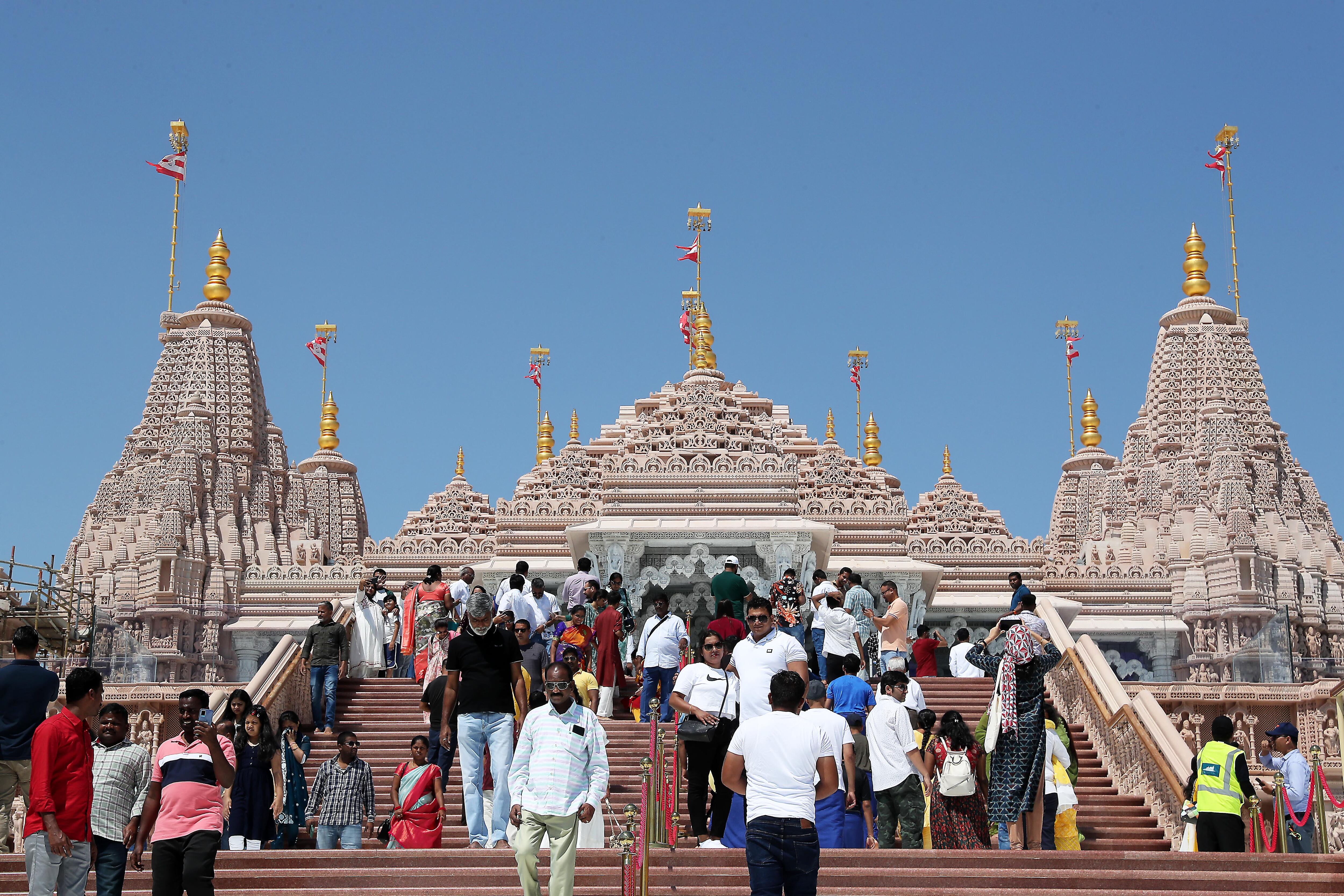 Hindu temple in Abu Dhabi set to welcome thousands for Diwali ...